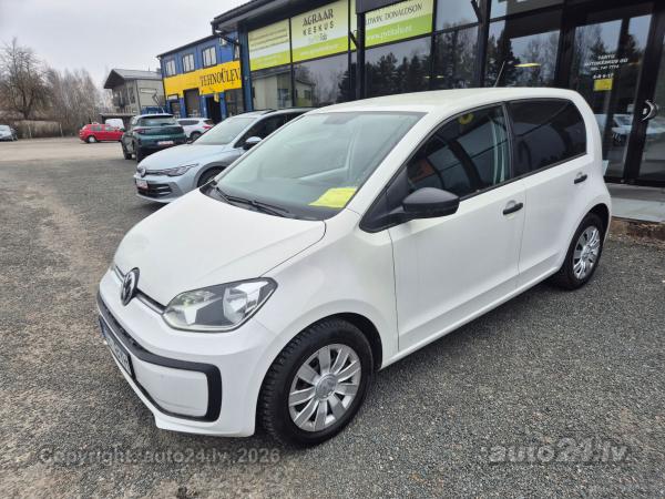White Volkswagen Up 2018 in Tartu, with an engine capacity of 1.00 L and mileage of 72 thousand km for 6790 €, photo 7 on AUTOMOTO.COM.LV