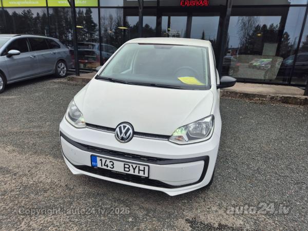 White Volkswagen Up 2018 in Tartu, with an engine capacity of 1.00 L and mileage of 72 thousand km for 6790 €, photo 8 on AUTOMOTO.COM.LV