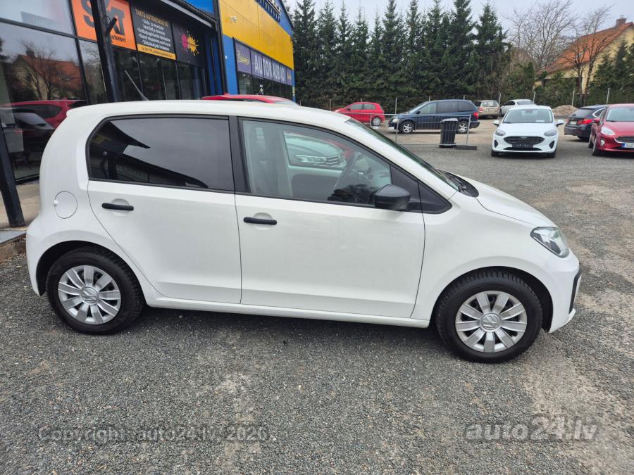 White Volkswagen Up 2018 in Tartu, with an engine capacity of 1.00 L and mileage of 72 thousand km for 6790 €, photo 10 on AUTOMOTO.COM.LV