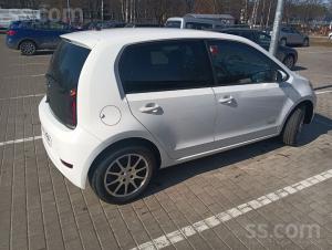 Balts Volkswagen Up 2018 Rīga, ar dzinēja tilpumu 1.00 L un nobraukumu 202 tūkst. km par 7200 €, foto 15 vietnē AUTOMOTO.COM.LV
