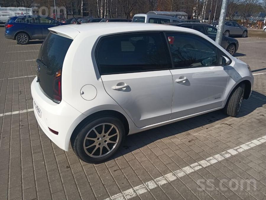 Balts Volkswagen Up 2018 Rīga, ar dzinēja tilpumu 1.00 L un nobraukumu 202 tūkst. km par 7200 €, foto 15 vietnē AUTOMOTO.COM.LV