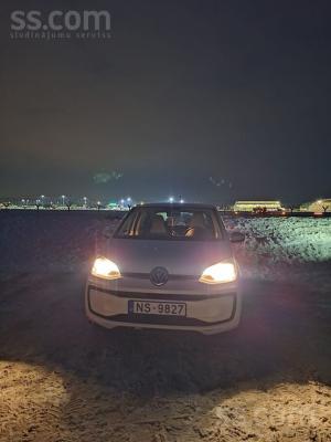 Белый Фольксваген Ап 2018 в Рига, объемом двигателя 1.00 л и пробегом 202 тыс. км за 7495 €, фото 10 на AUTOMOTO.COM.LV