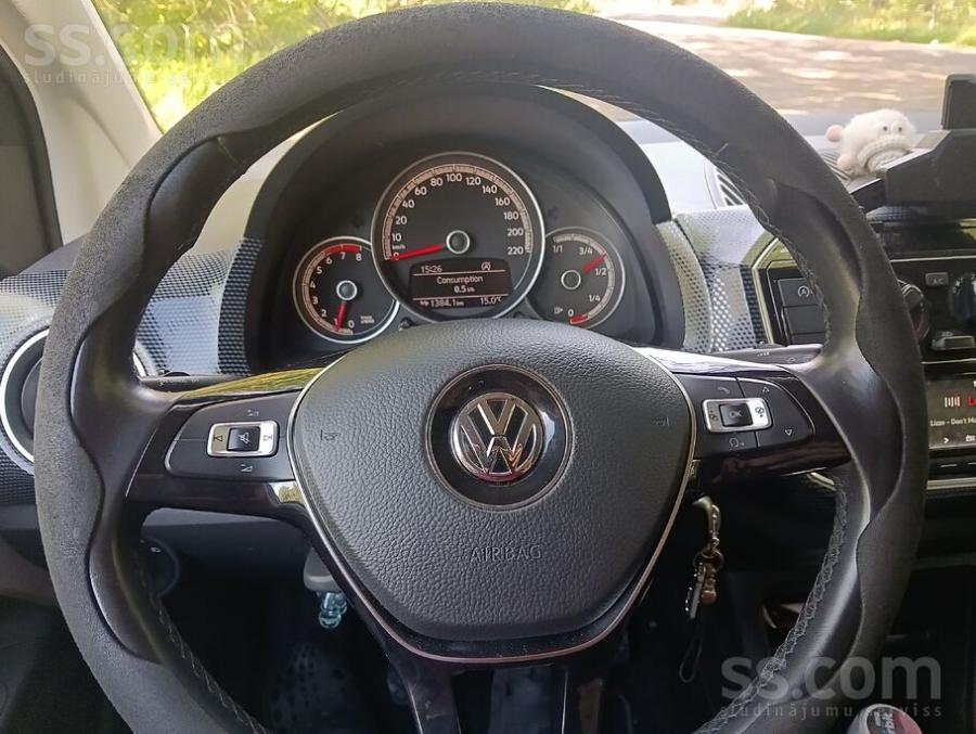Balts Volkswagen Up 2018 Rīga, ar dzinēja tilpumu 1.00 L un nobraukumu 202 tūkst. km par 6750 €, foto 4 vietnē AUTOMOTO.COM.LV