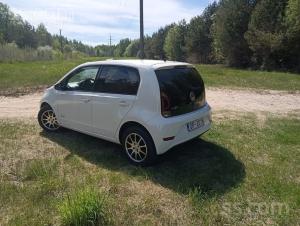 Balts Volkswagen Up 2018 Rīga, ar dzinēja tilpumu 1.00 L un nobraukumu 202 tūkst. km par 6750 €, foto 9 vietnē AUTOMOTO.COM.LV