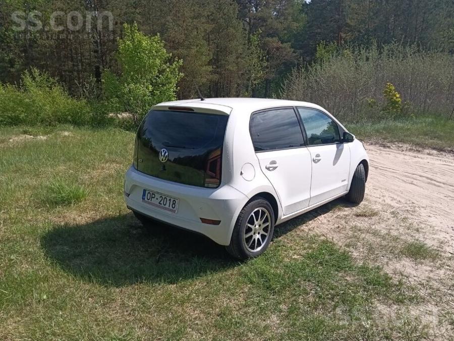 Balts Volkswagen Up 2018 Rīga, ar dzinēja tilpumu 1.00 L un nobraukumu 202 tūkst. km par 6750 €, foto 10 vietnē AUTOMOTO.COM.LV