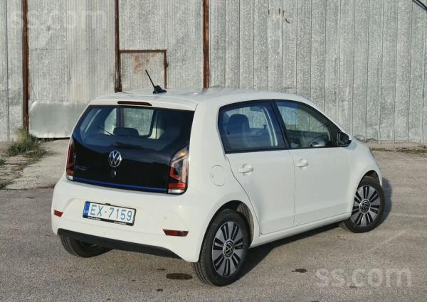 White Volkswagen Up 2020 in Riga, with an engine capacity of 1.00 L and mileage of 71 thousand km for 9500 €, photo 4 on AUTOMOTO.COM.LV