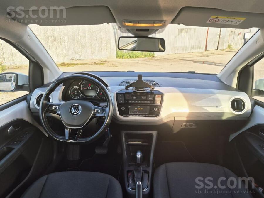 Balts Volkswagen Up 2020 Rīga, ar dzinēja tilpumu 1.00 L un nobraukumu 71 tūkst. km par 9500 €, foto 5 vietnē AUTOMOTO.COM.LV