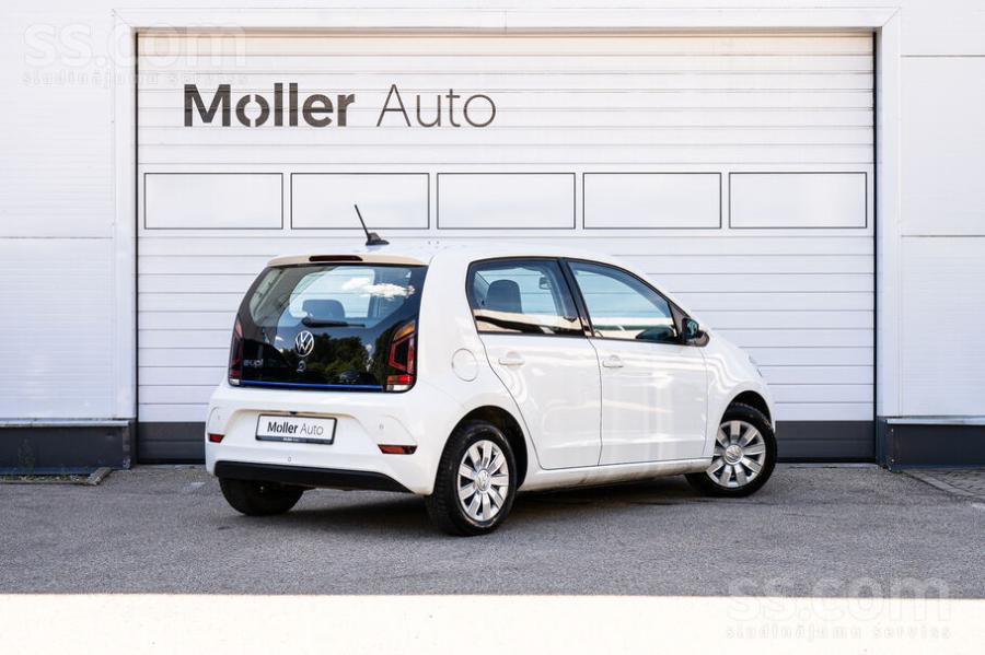 White Volkswagen Up 2021 in Riga, with an engine capacity of 1.00 L and mileage of 11 thousand km for 13950 €, photo 4 on AUTOMOTO.COM.LV