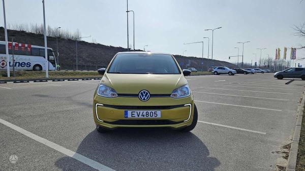 Yellow Volkswagen Up 2020 in Vilnius, with an engine capacity of 0.00 L and mileage of 46 thousand km for 10999 €, photo 6 on AUTOMOTO.COM.LV