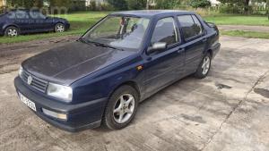 Zils Volkswagen Vento 1993 Aizkraukle, ar dzinēja tilpumu 1.80 L un nobraukumu 281 tūkst. km par 700 €, foto  vietnē AUTOMOTO.COM.LV