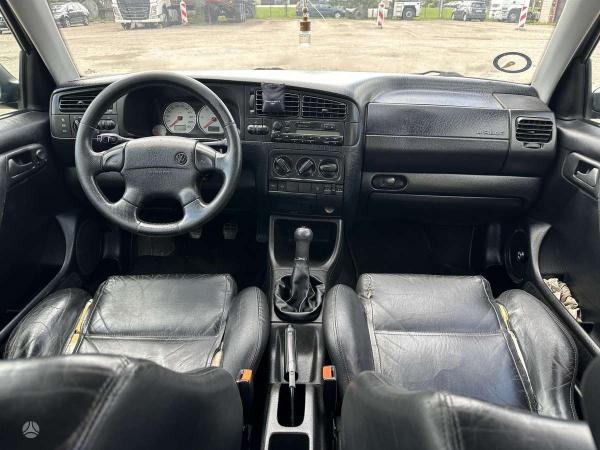 Zaļš Volkswagen Vento 1996 Kelmė, ar dzinēja tilpumu 1.90 L un nobraukumu 280 tūkst. km par 1600 €, foto 10 vietnē AUTOMOTO.COM.LV