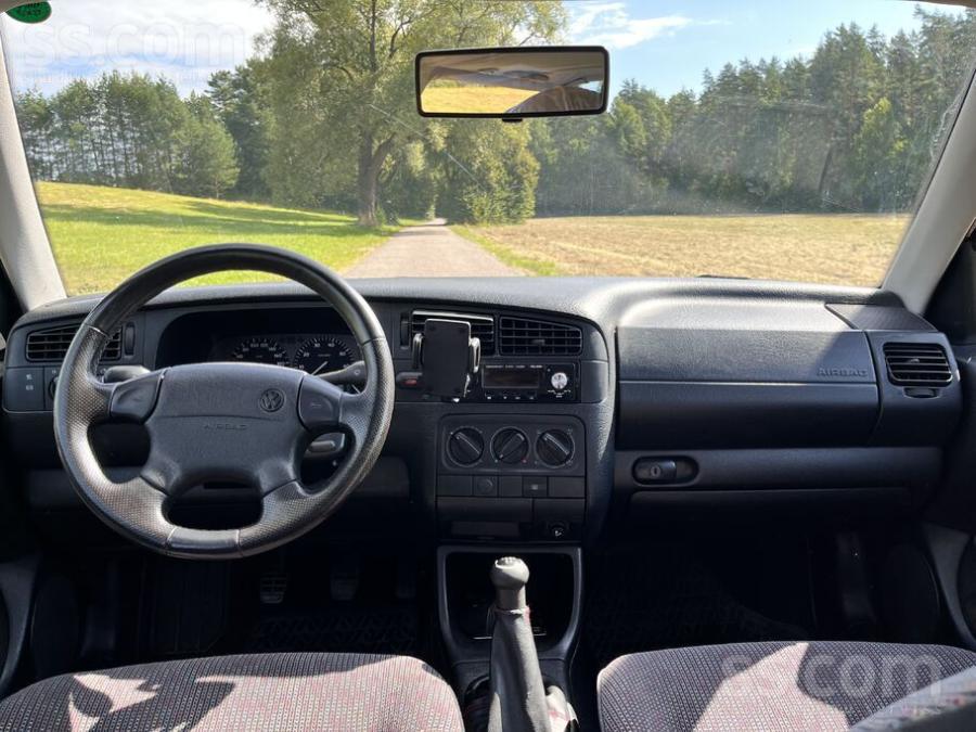 Red Volkswagen Vento 1996 in Riga, with an engine capacity of 1.80 L and mileage of 178 thousand km for 1850 €, photo 18 on AUTOMOTO.COM.LV