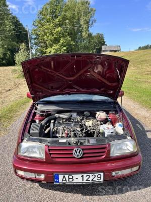 Red Volkswagen Vento 1996 in Riga, with an engine capacity of 1.80 L and mileage of 178 thousand km for 1850 €, photo 21 on AUTOMOTO.COM.LV