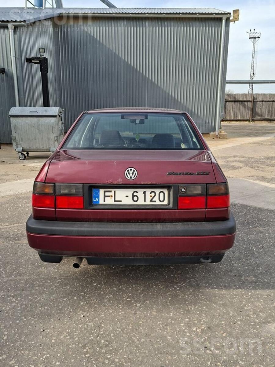 Red Volkswagen Vento 1997 in Cesis, with an engine capacity of 1.80 L and mileage of 0 thousand km for 550 €, photo 3 on AUTOMOTO.COM.LV