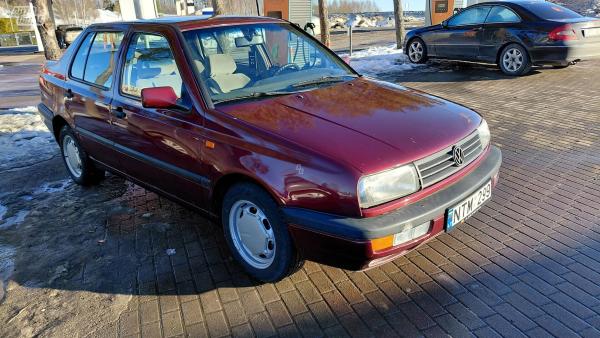 Volkswagen Vento 1992 Mažeikiai, ar dzinēja tilpumu 1.80 L un nobraukumu 342 tūkst. km par 900 €, foto 10 vietnē AUTOMOTO.COM.LV