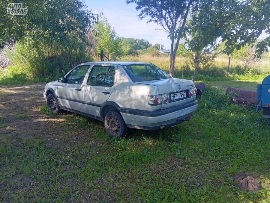 Volkswagen Vento 1994 Šauļi, ar dzinēja tilpumu 1.90 L un nobraukumu 263 tūkst. km par 500 €, foto 4 vietnē AUTOMOTO.COM.LV