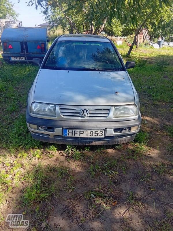 Volkswagen Vento 1994 Šauļi, ar dzinēja tilpumu 1.90 L un nobraukumu 263 tūkst. km par 500 €, foto 4 vietnē AUTOMOTO.COM.LV