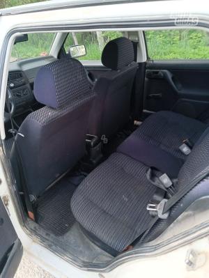 Volkswagen Vento 1994 in Utena, with an engine capacity of 1.90 L and mileage of 94 thousand km for 799 €, photo 12 on AUTOMOTO.COM.LV