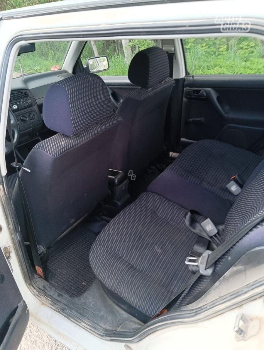 Volkswagen Vento 1994 in Utena, with an engine capacity of 1.90 L and mileage of 94 thousand km for 799 €, photo 12 on AUTOMOTO.COM.LV