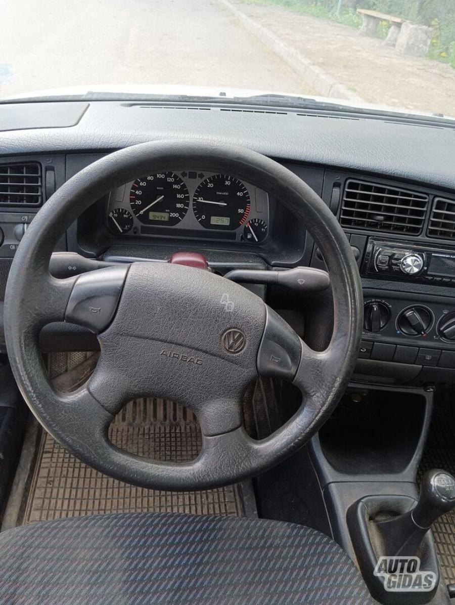 Volkswagen Vento 1994 in Utena, with an engine capacity of 1.90 L and mileage of 94 thousand km for 799 €, photo 14 on AUTOMOTO.COM.LV