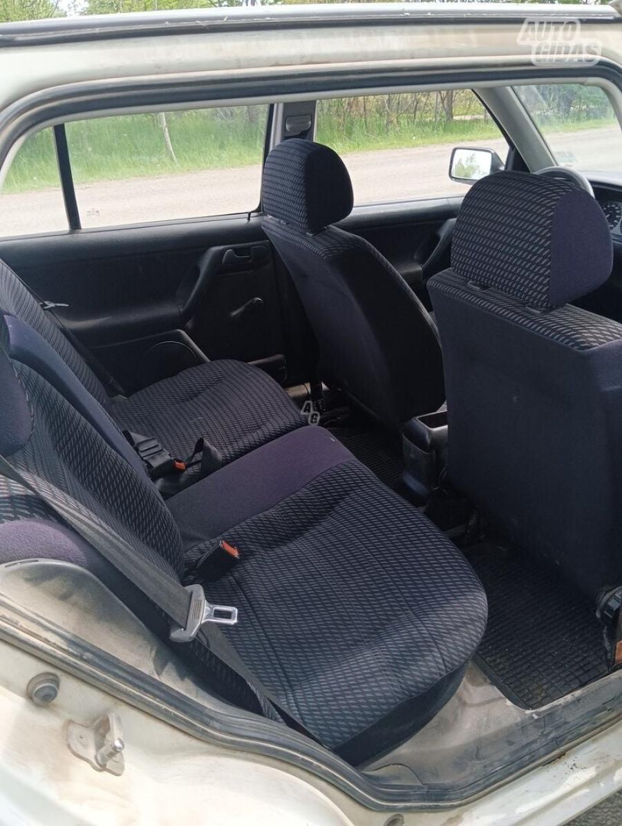 Volkswagen Vento 1994 in Utena, with an engine capacity of 1.90 L and mileage of 94 thousand km for 799 €, photo 15 on AUTOMOTO.COM.LV
