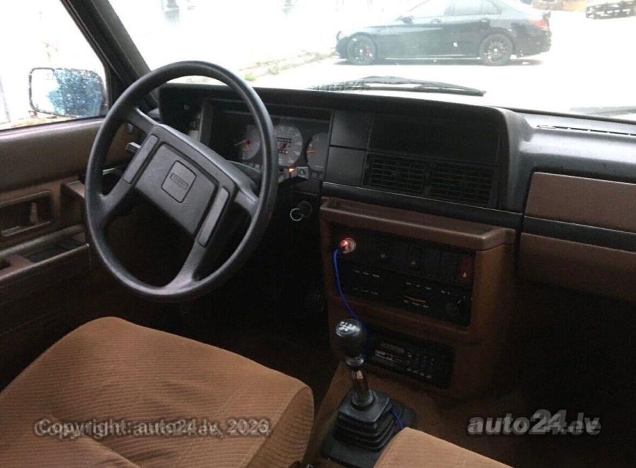 Smilšu krāsa Volvo 240 1984 Tallina, ar dzinēja tilpumu 2.30 L un nobraukumu 0 tūkst. km par 12000 €, foto 6 vietnē AUTOMOTO.COM.LV