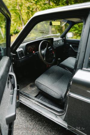 Melns Volvo 240 1993 Valga, ar dzinēja tilpumu 2.30 L un nobraukumu 228 tūkst. km par 4600 €, foto 7 vietnē AUTOMOTO.COM.LV