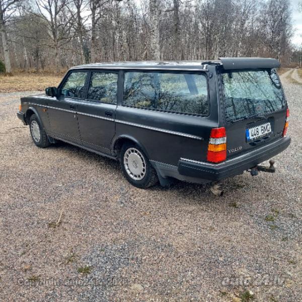 Grey Volvo 240 1991 in Tallinn, with an engine capacity of 2.30 L and mileage of 0 thousand km for 7600 €, photo 5 on AUTOMOTO.COM.LV