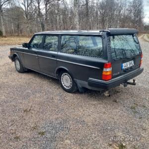 Pelēks Volvo 240 1991 Tallina, ar dzinēja tilpumu 2.30 L un nobraukumu 0 tūkst. km par 7600 €, foto 6 vietnē AUTOMOTO.COM.LV