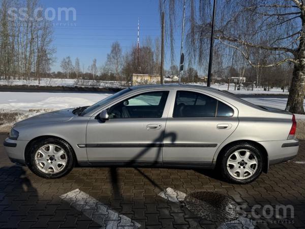 Volvo 240 2001 Rīga, ar dzinēja tilpumu 2.40 L un nobraukumu 356 tūkst. km par 1200 €, foto 6 vietnē AUTOMOTO.COM.LV