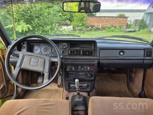 Brūns Volvo 244 1982 Rīga, ar dzinēja tilpumu 2.30 L un nobraukumu 280 tūkst. km par 4000 €, foto 5 vietnē AUTOMOTO.COM.LV