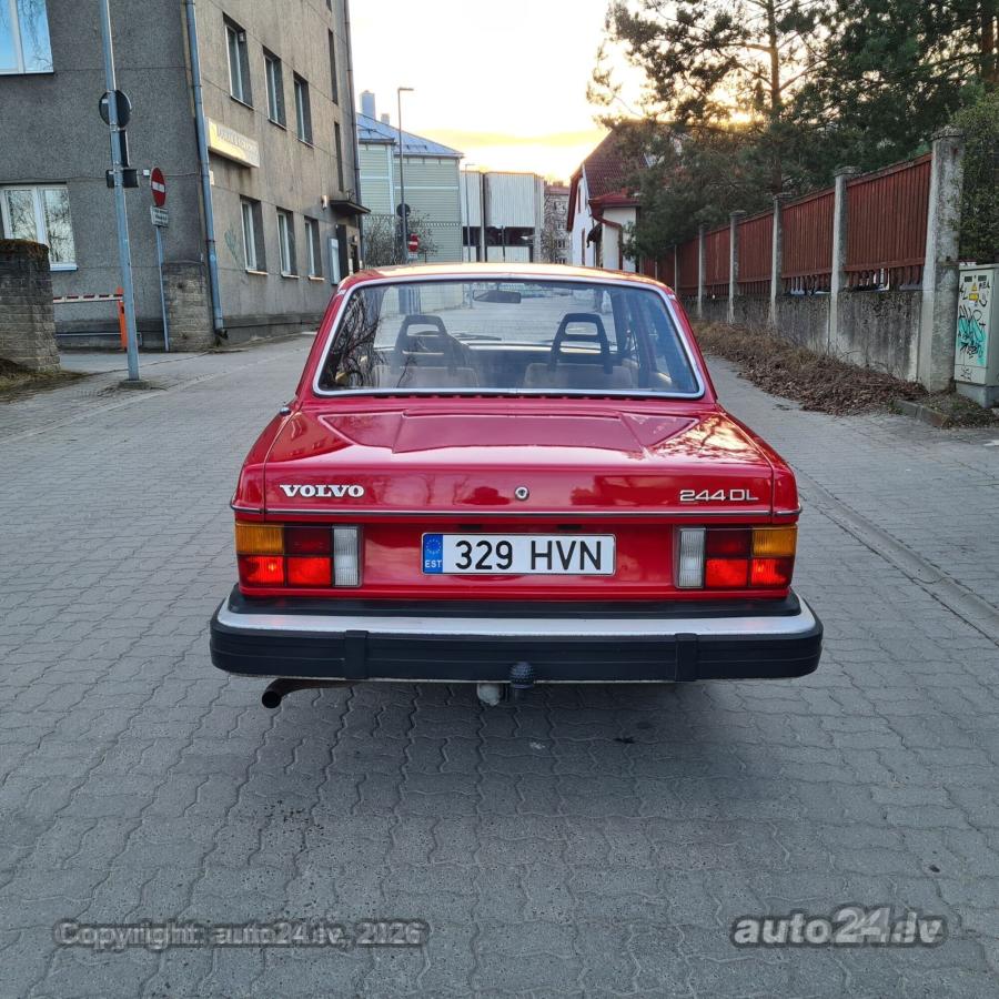 Sarkans Volvo 244 1979 Tartu, ar dzinēja tilpumu 2.10 L un nobraukumu 0 tūkst. km par 5500 €, foto 5 vietnē AUTOMOTO.COM.LV