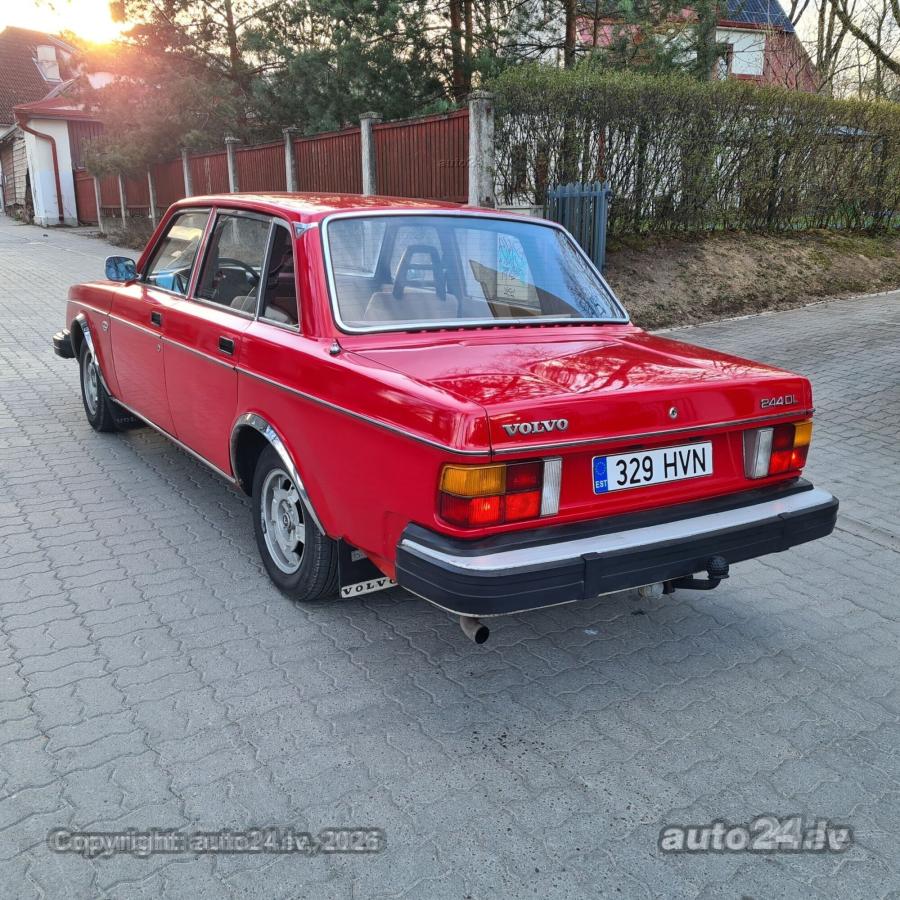 Sarkans Volvo 244 1979 Tartu, ar dzinēja tilpumu 2.10 L un nobraukumu 0 tūkst. km par 5500 €, foto 7 vietnē AUTOMOTO.COM.LV