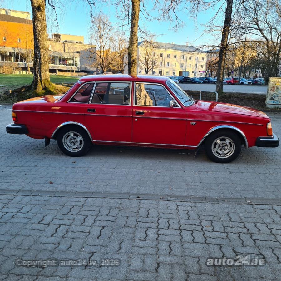 Sarkans Volvo 244 1979 Tartu, ar dzinēja tilpumu 2.10 L un nobraukumu 0 tūkst. km par 5500 €, foto 9 vietnē AUTOMOTO.COM.LV