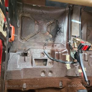 Sarkans Volvo 244 1979 Tartu, ar dzinēja tilpumu 2.10 L un nobraukumu 0 tūkst. km par 5500 €, foto 16 vietnē AUTOMOTO.COM.LV