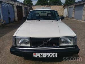 Balts Volvo 244 1987 Rīga, ar dzinēja tilpumu 2.30 L un nobraukumu 258 tūkst. km par 3900 €, foto 3 vietnē AUTOMOTO.COM.LV