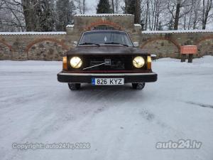 Sarkans Volvo 245 1975 Peltsamā, ar dzinēja tilpumu 2.40 L un nobraukumu 170 tūkst. km par 5500 €, foto 2 vietnē AUTOMOTO.COM.LV