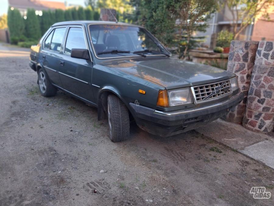 Zaļš Volvo 360 1985 Šauļi, ar dzinēja tilpumu 2.00 L un nobraukumu 194 tūkst. km par 1600 €, foto 1 vietnē AUTOMOTO.COM.LV
