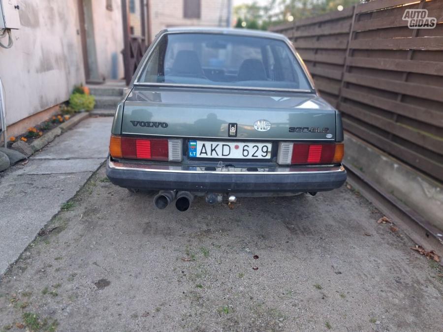 Zaļš Volvo 360 1985 Šauļi, ar dzinēja tilpumu 2.00 L un nobraukumu 194 tūkst. km par 1600 €, foto 4 vietnē AUTOMOTO.COM.LV