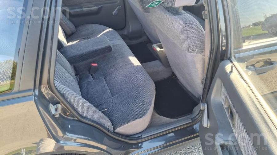 Green Volvo 440 1989 in Riga, with an engine capacity of 1.80 L and mileage of 120 thousand km for 1800 €, photo 9 on AUTOMOTO.COM.LV