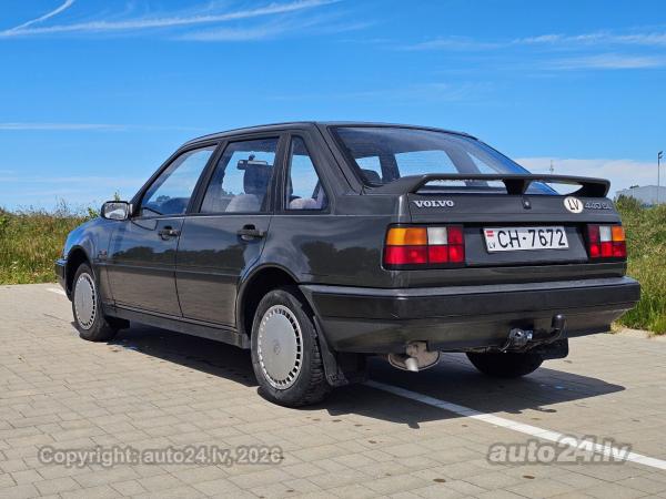 Серый Вольво 440 1989 в Рига, объемом двигателя 1.70 л и пробегом 117 тыс. км за 2900 €, фото 4 на AUTOMOTO.COM.LV