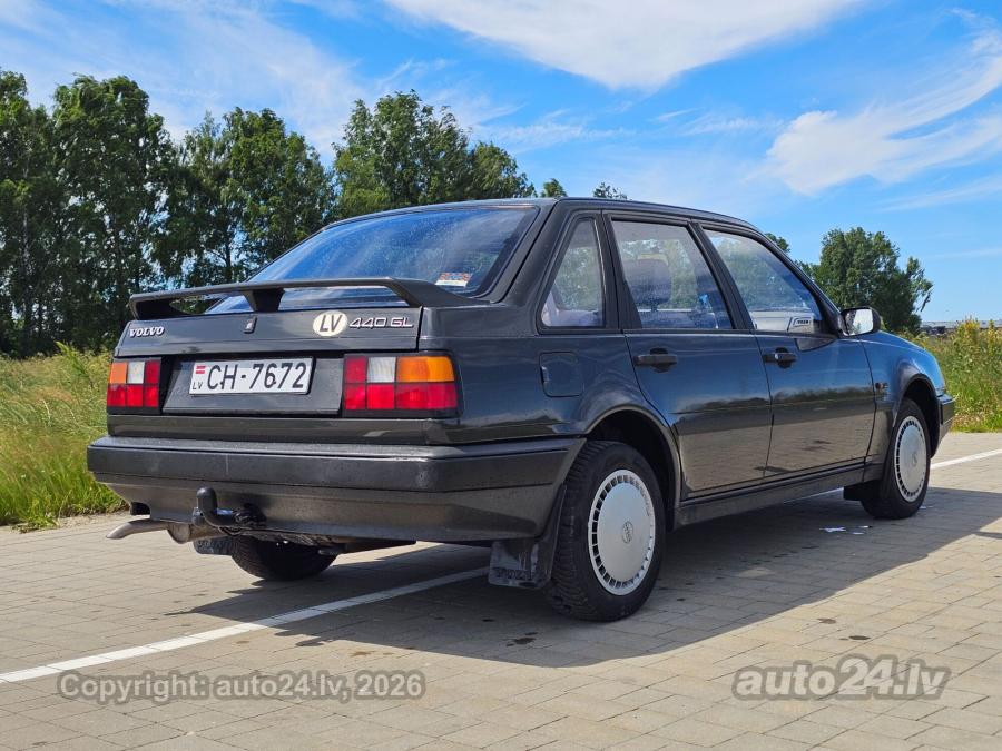 Grey Volvo 440 1989 in Riga, with an engine capacity of 1.70 L and mileage of 117 thousand km for 2900 €, photo 7 on AUTOMOTO.COM.LV