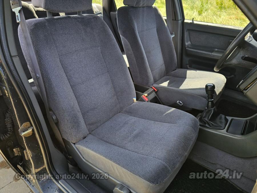 Grey Volvo 440 1989 in Riga, with an engine capacity of 1.70 L and mileage of 117 thousand km for 2900 €, photo 22 on AUTOMOTO.COM.LV