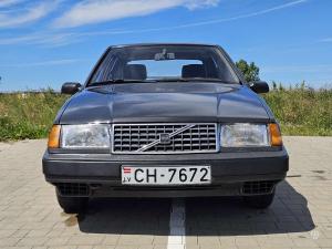 Grey Volvo 440 1989 in Riga, with an engine capacity of 1.72 L and mileage of 117 thousand km for 2900 €, photo 7 on AUTOMOTO.COM.LV