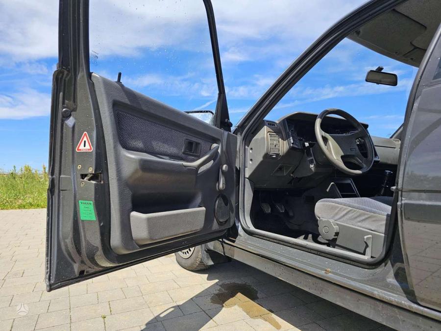 Grey Volvo 440 1989 in Riga, with an engine capacity of 1.72 L and mileage of 117 thousand km for 2900 €, photo 25 on AUTOMOTO.COM.LV