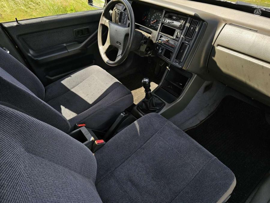 Grey Volvo 440 1989 in Riga, with an engine capacity of 1.72 L and mileage of 117 thousand km for 2900 €, photo 31 on AUTOMOTO.COM.LV