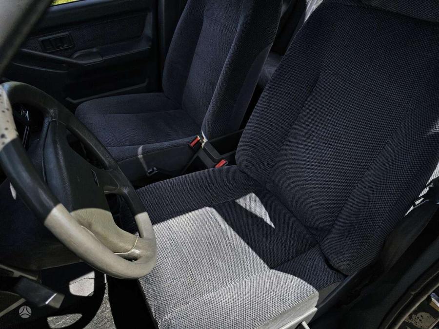 Grey Volvo 440 1989 in Riga, with an engine capacity of 1.72 L and mileage of 117 thousand km for 2900 €, photo 32 on AUTOMOTO.COM.LV