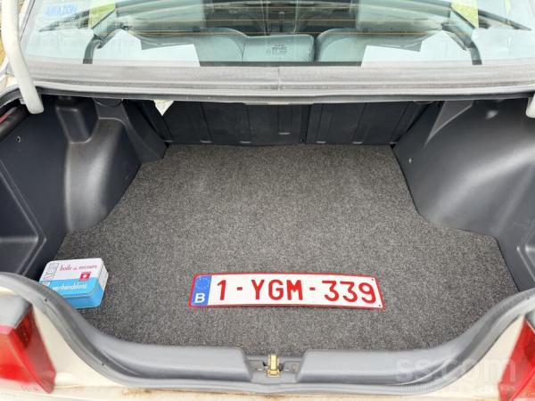 Grey Volvo 460 1996 in Riga, with an engine capacity of 1.80 L and mileage of 74 thousand km for 4995 €, photo 6 on AUTOMOTO.COM.LV