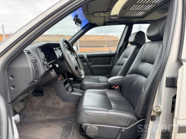 Grey Volvo 460 1996 in Riga, with an engine capacity of 1.80 L and mileage of 74 thousand km for 4995 €, photo 9 on AUTOMOTO.COM.LV