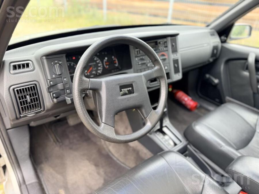 Grey Volvo 460 1996 in Riga, with an engine capacity of 1.80 L and mileage of 74 thousand km for 4995 €, photo 10 on AUTOMOTO.COM.LV